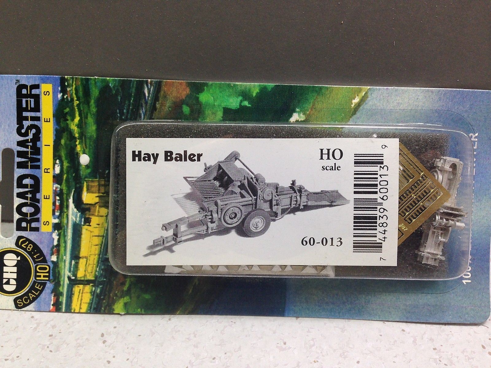 GHQ / Hay Baler Kit (Road Master Series) / HO Scale